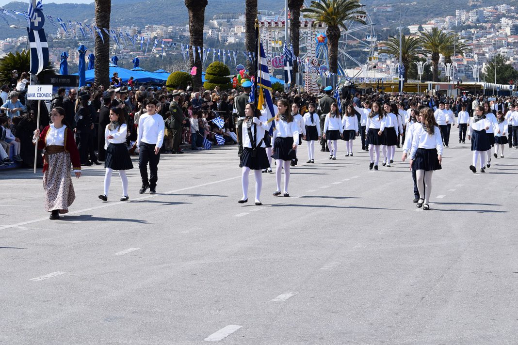 Παρέλαση στην Καβάλα: Έτσι τιμήθηκε η 25η Μαρτίου (φωτογραφίες ...