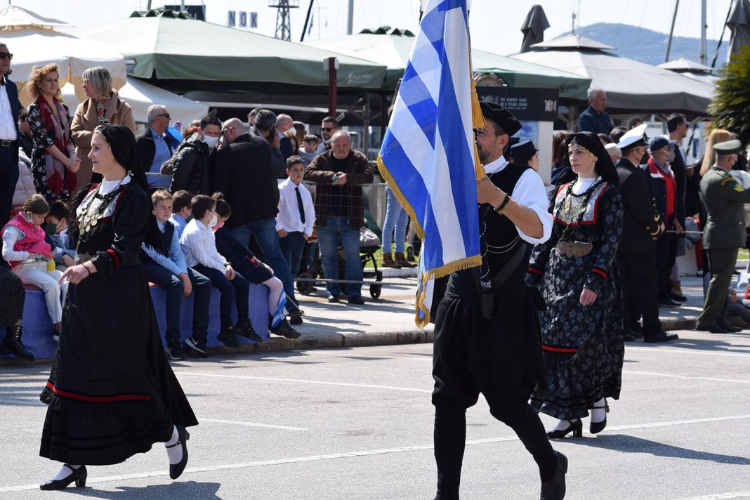 Παρέλαση στην Καβάλα: Έτσι τιμήθηκε η 25η Μαρτίου (φωτογραφίες ...