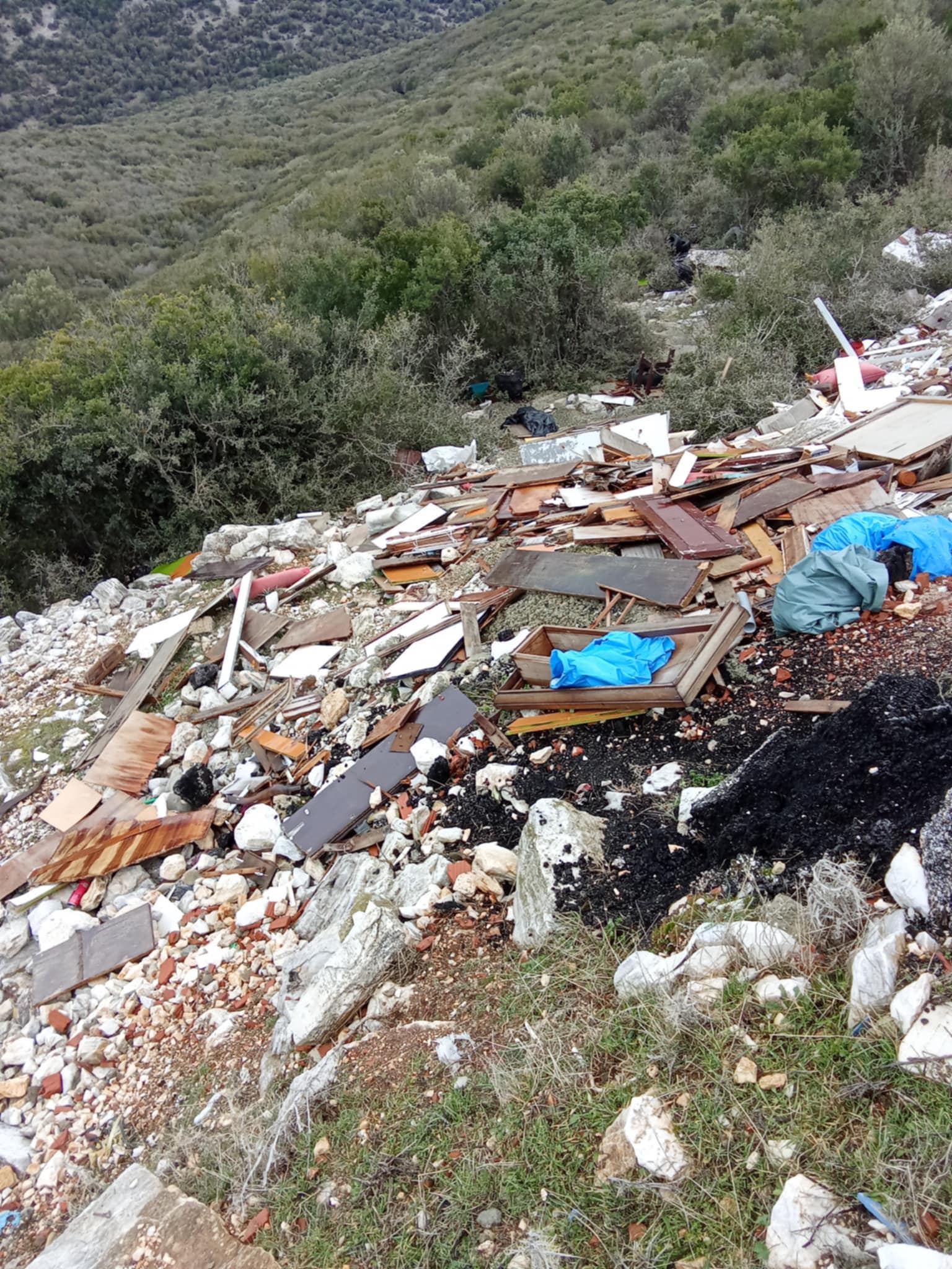 Παρανόμων χωματερών στα ορεινά του δήμου Καβάλας... συνέχεια ...